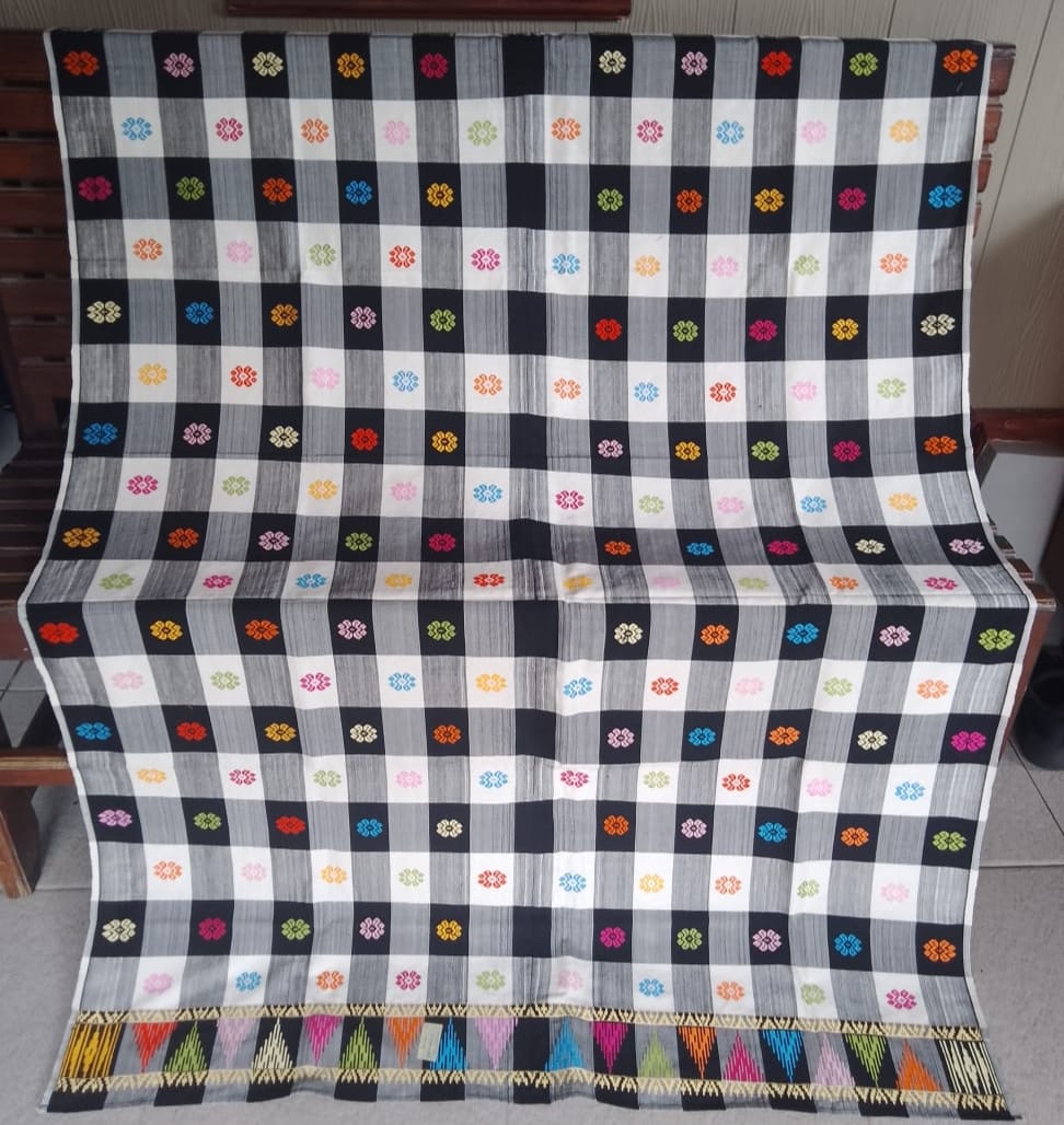 Songket Kotak Poleng Hitam Putih – Bali Moglong